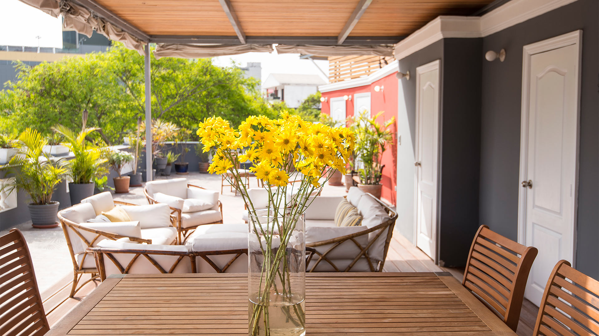 Terrace | manorhouselima.com